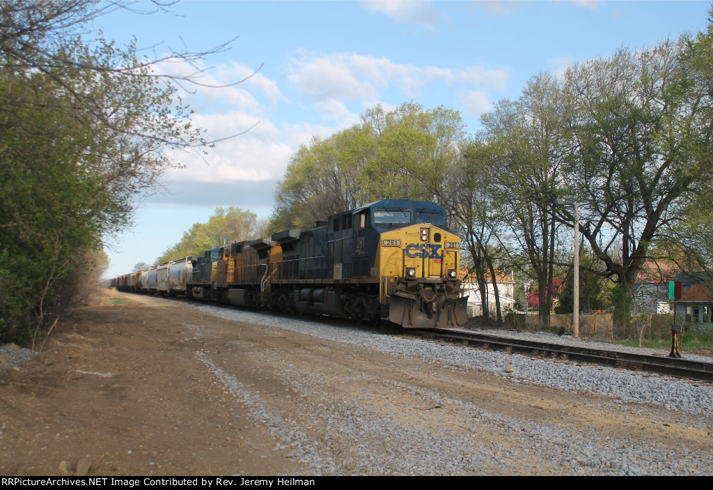 CSX 281 & others (2)